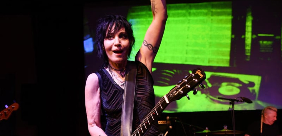 Joan Jett Performing 1980 Men's Joan Jett And The Blackhearts Graphic